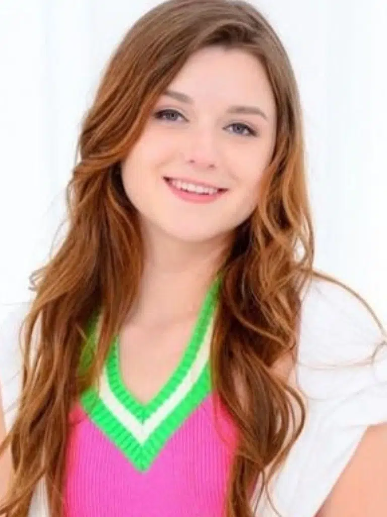 Aila Donovan Biography: Wiki, Age, Career, Height, Weight, Boyfriend ...